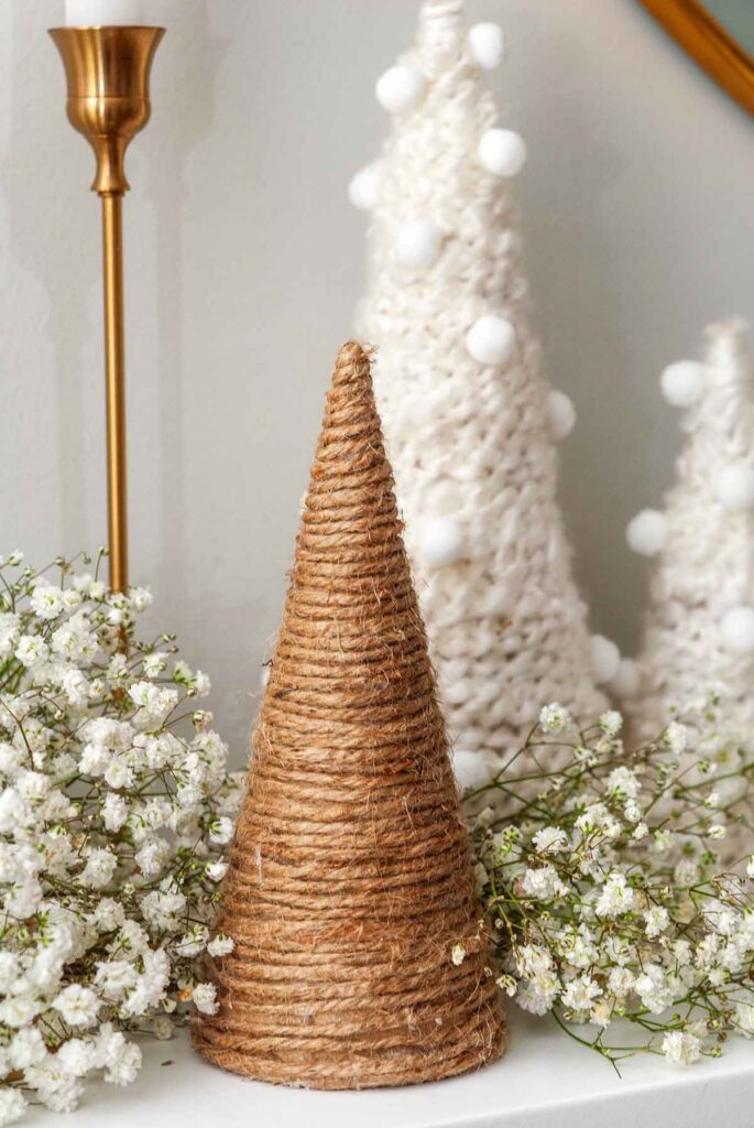 How to Create a A Minimalist Christmas Mantel