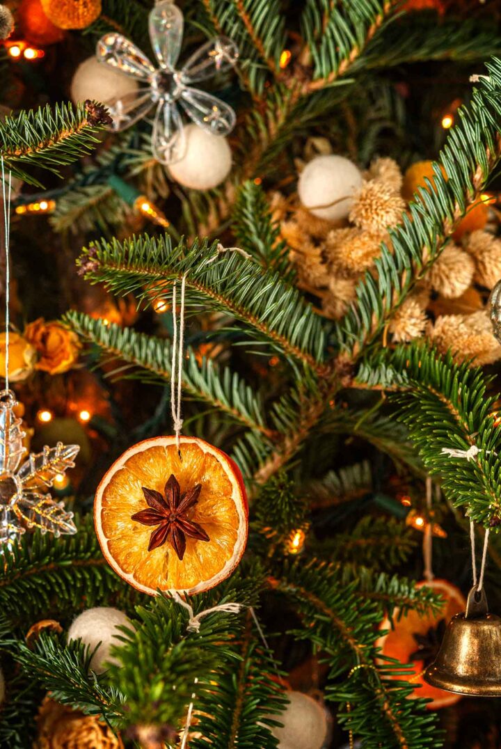 A Golden Christmas Tree – She Keeps a Lovely Home